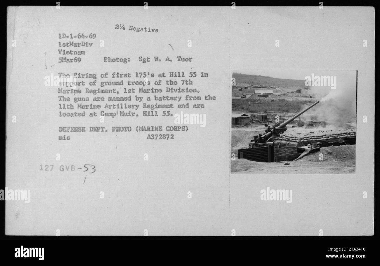 Firing 175mm guns hi-res stock photography and images - Alamy