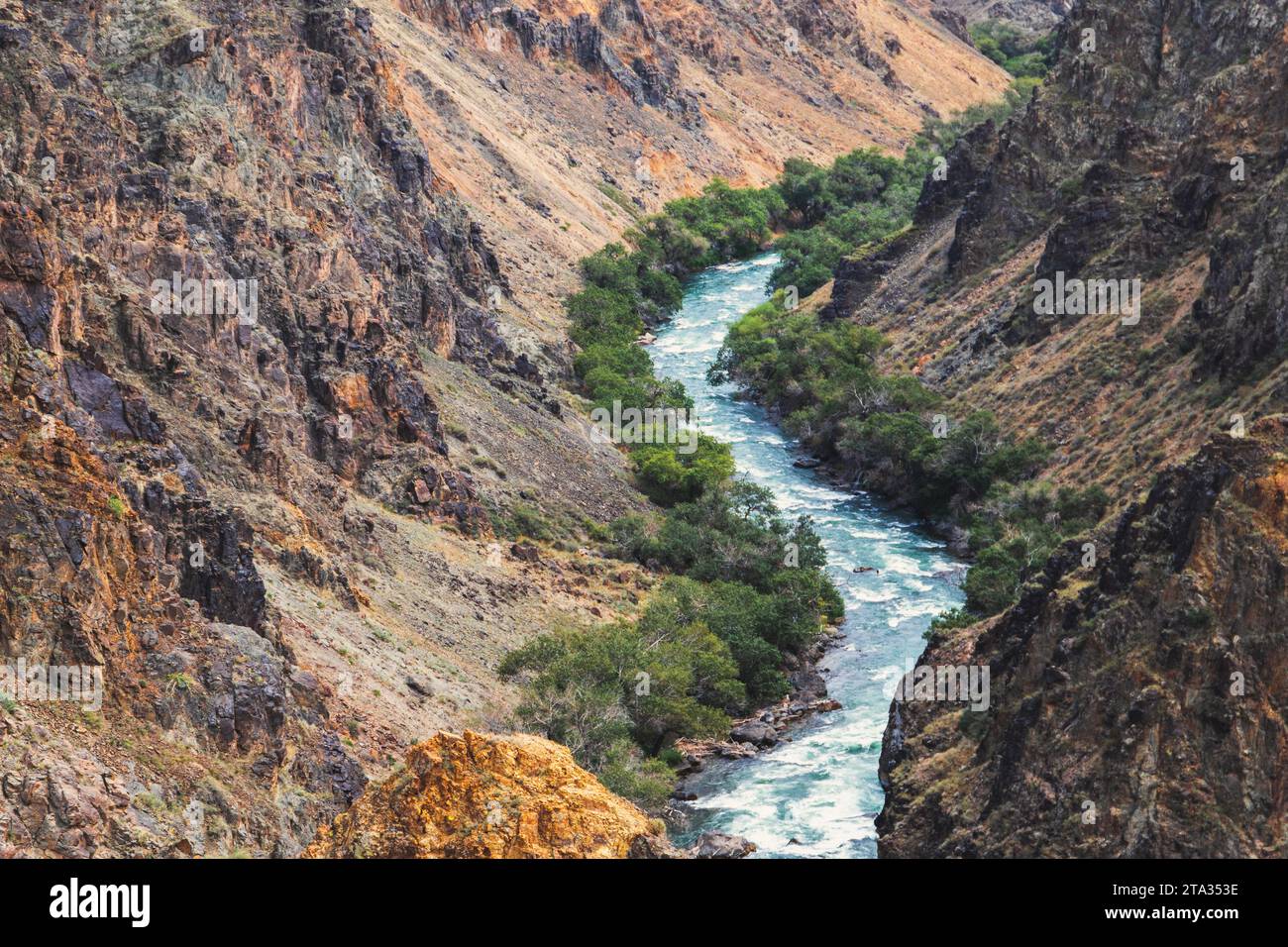 The Charyn River, in the gorge that flows through the Charyn Canyon in ...