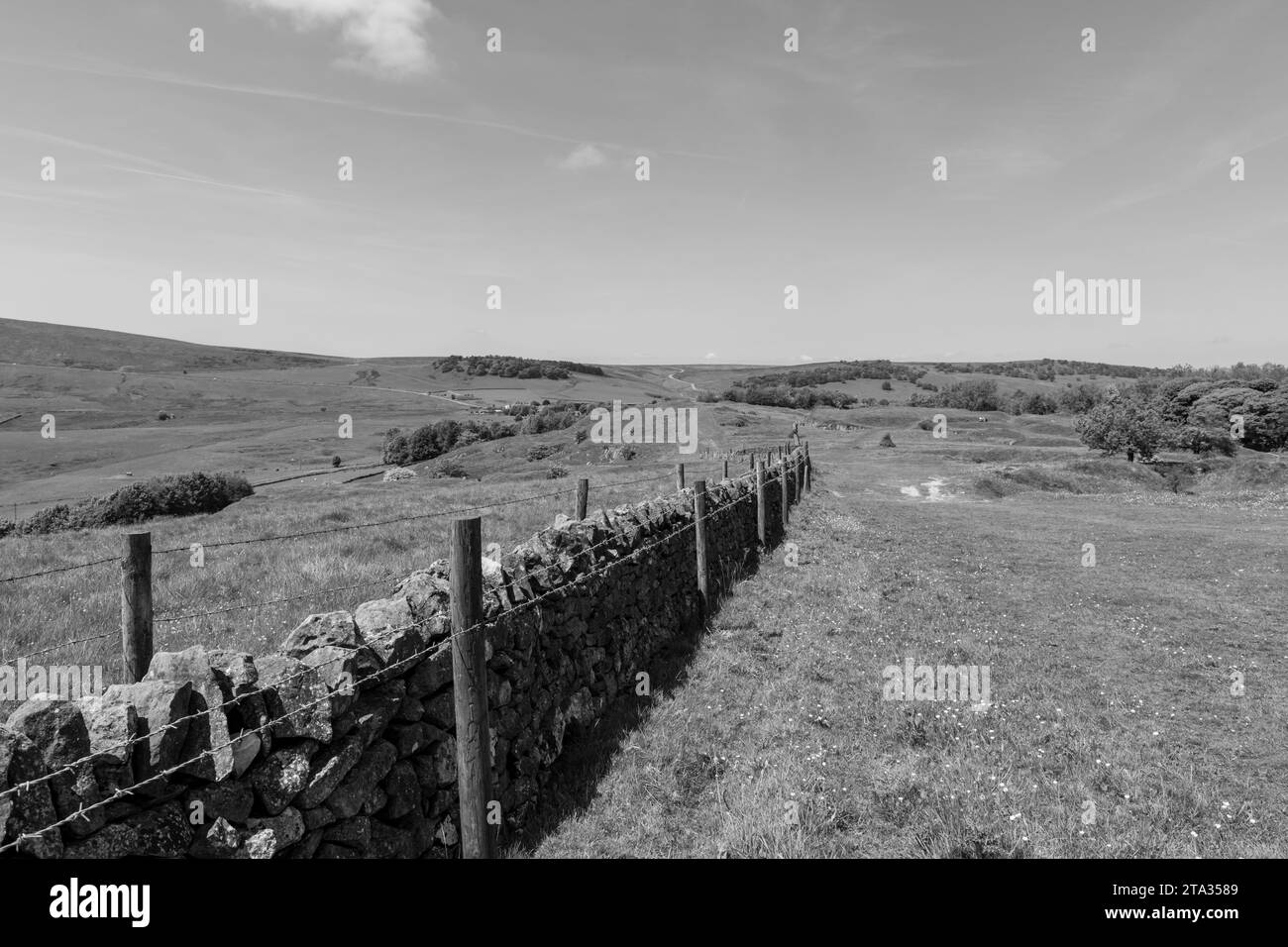 Photo of Buxton country park in the Peak District National Park Stock ...