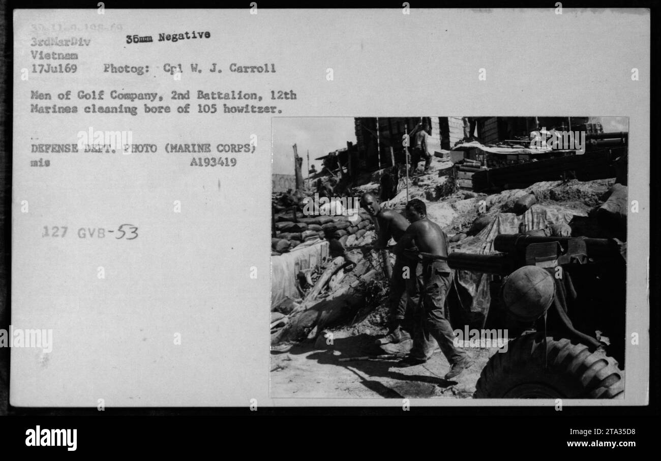 Marines howitzer vietnam Black and White Stock Photos & Images - Alamy