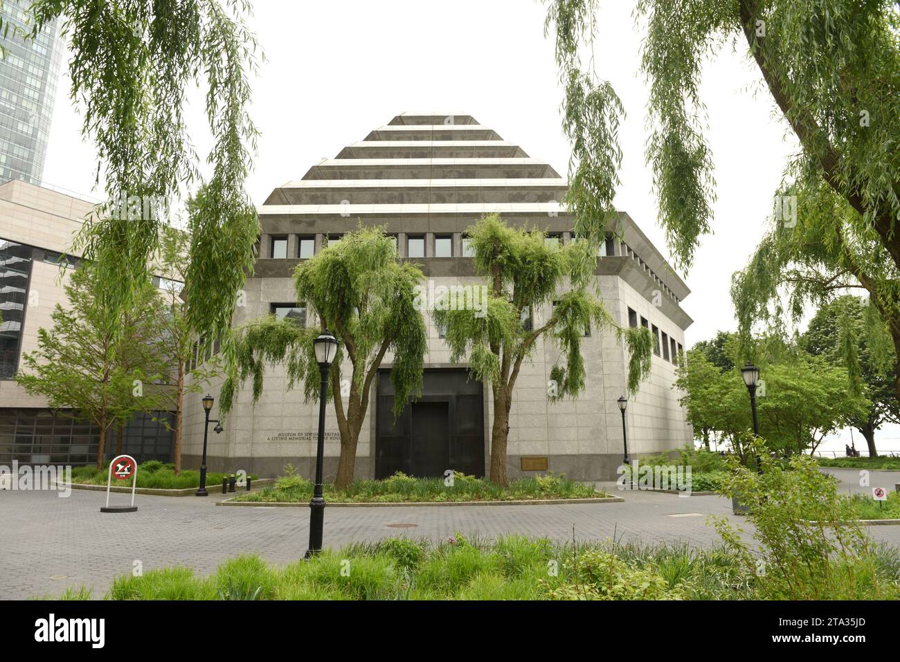 New york museum of jewish heritage hi-res stock photography and images ...