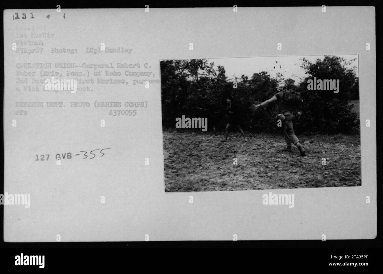 American soldier takes part in Operation Union and pursues a Viet Cong ...
