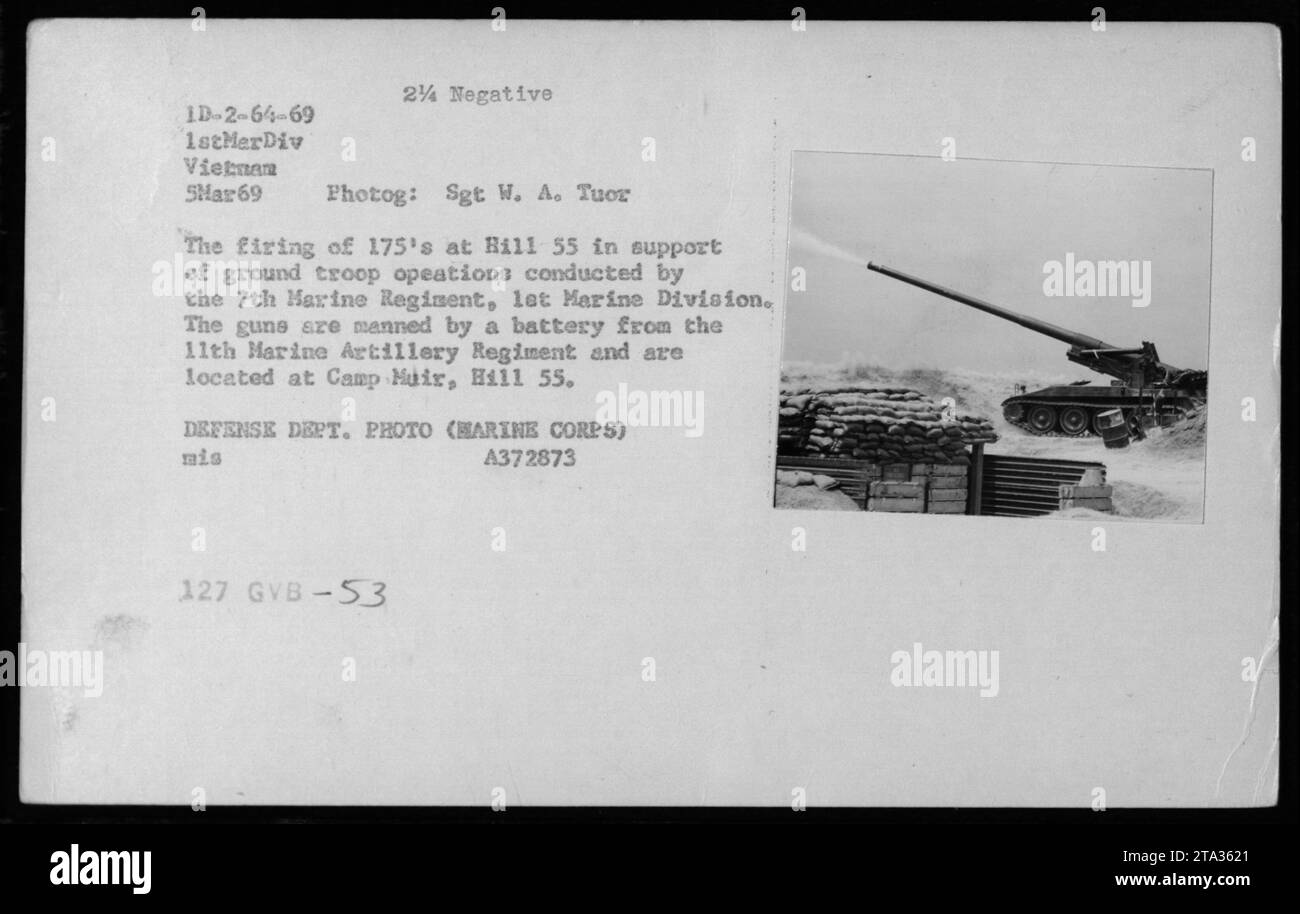 Firing 175mm guns hi-res stock photography and images - Alamy