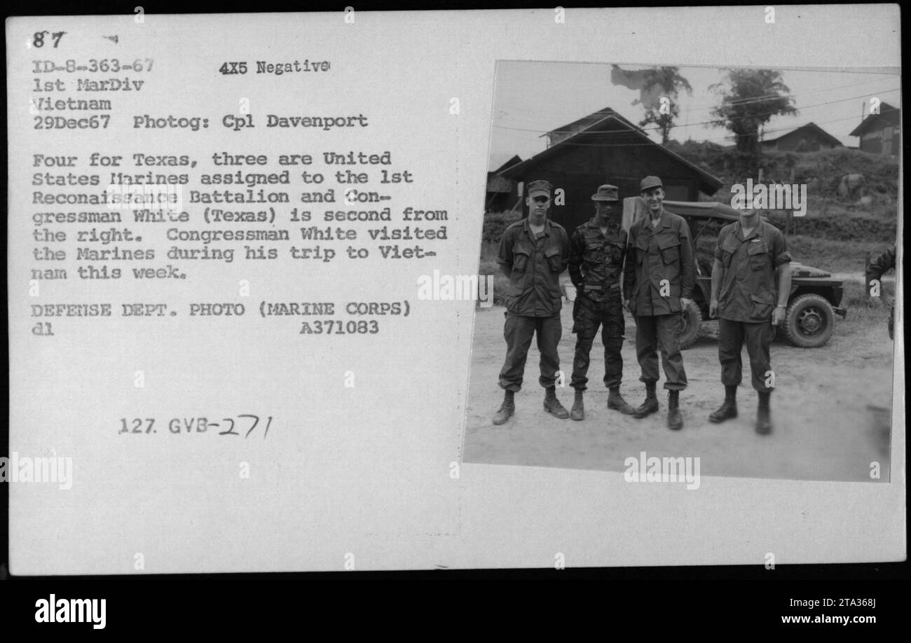Congressman White of Texas visits 1st Reconnaissance Battalion Marines ...