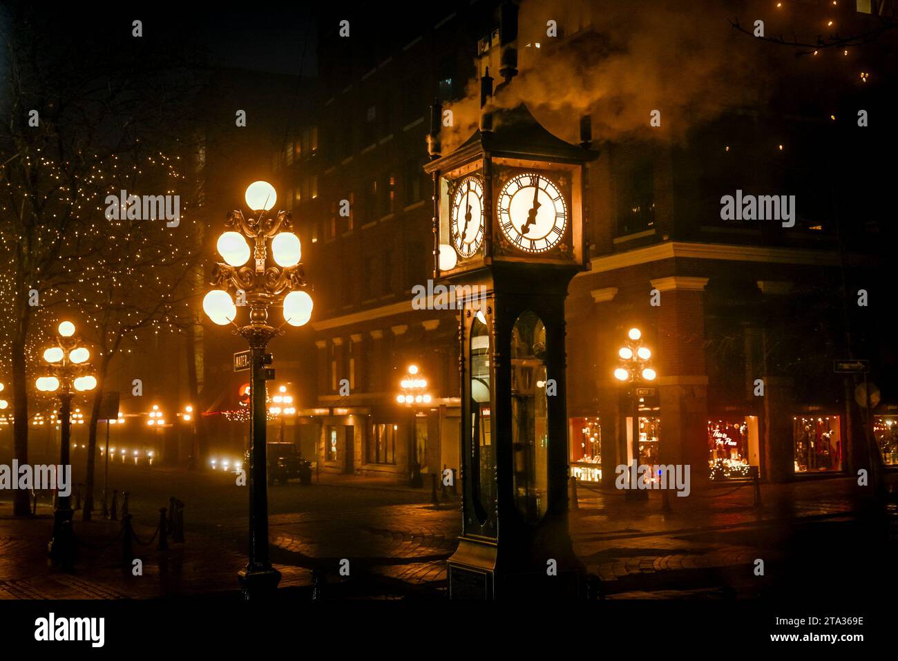 Fog steam clock hi-res stock photography and images - Alamy