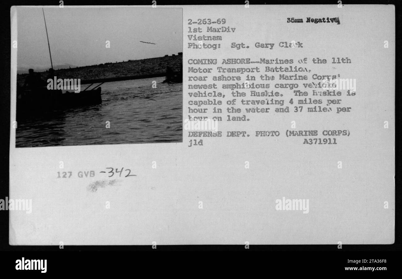 Marines from the 11th Motor Transport Battalion use the Huskie LVT/LVTP ...