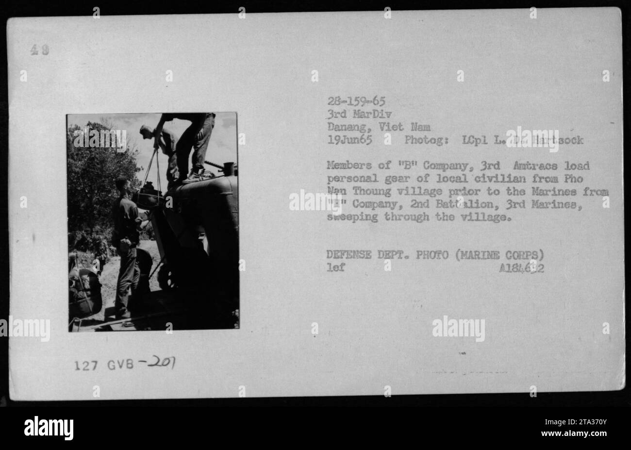 Pho nan thoung village sweep hi-res stock photography and images - Alamy