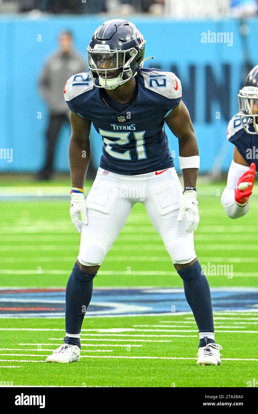Tennessee Titans cornerback Roger McCreary (21) during an NFL football ...