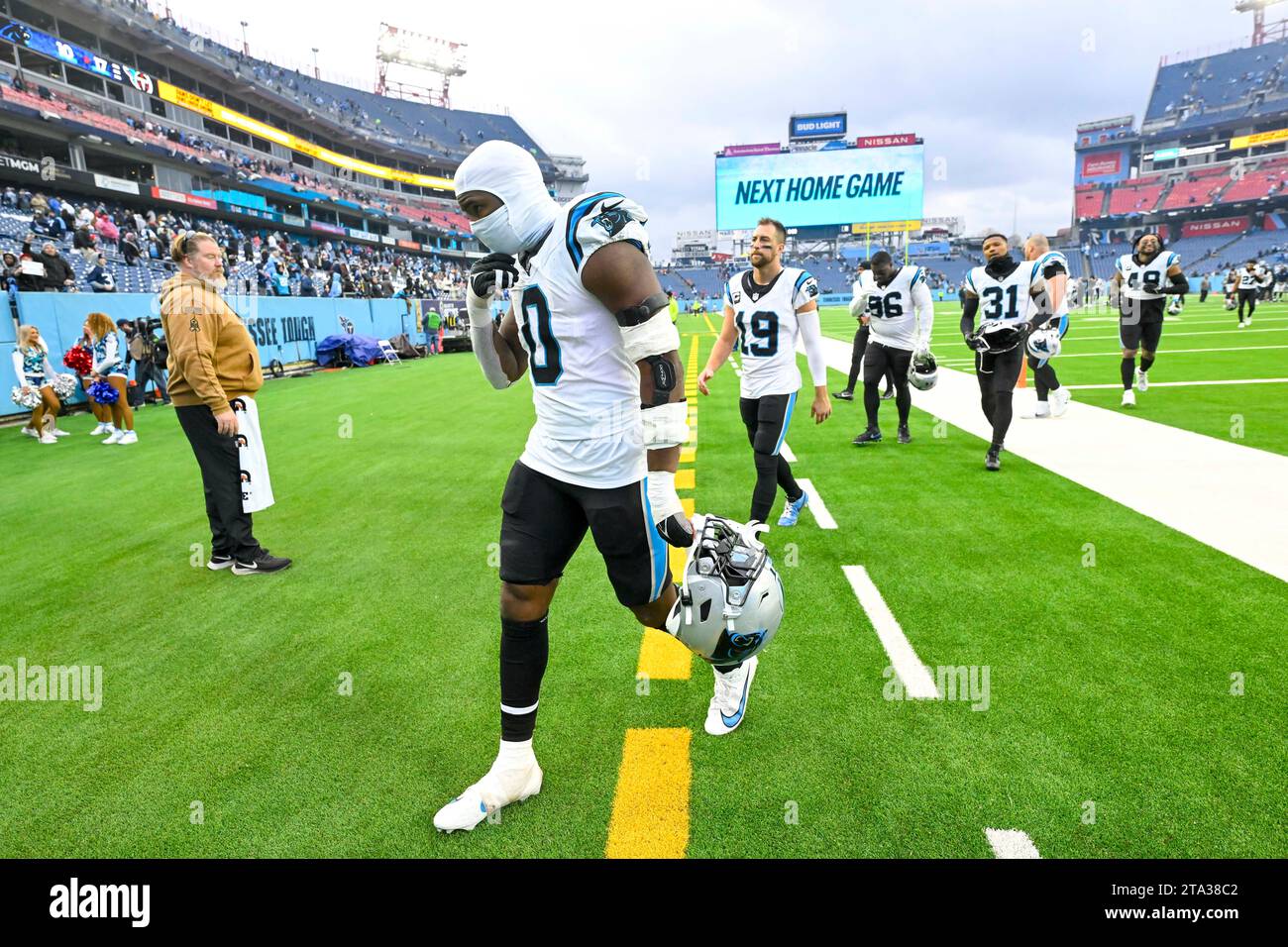 Carolina Panthers linebacker Brian Burns (0) is followed by wide ...
