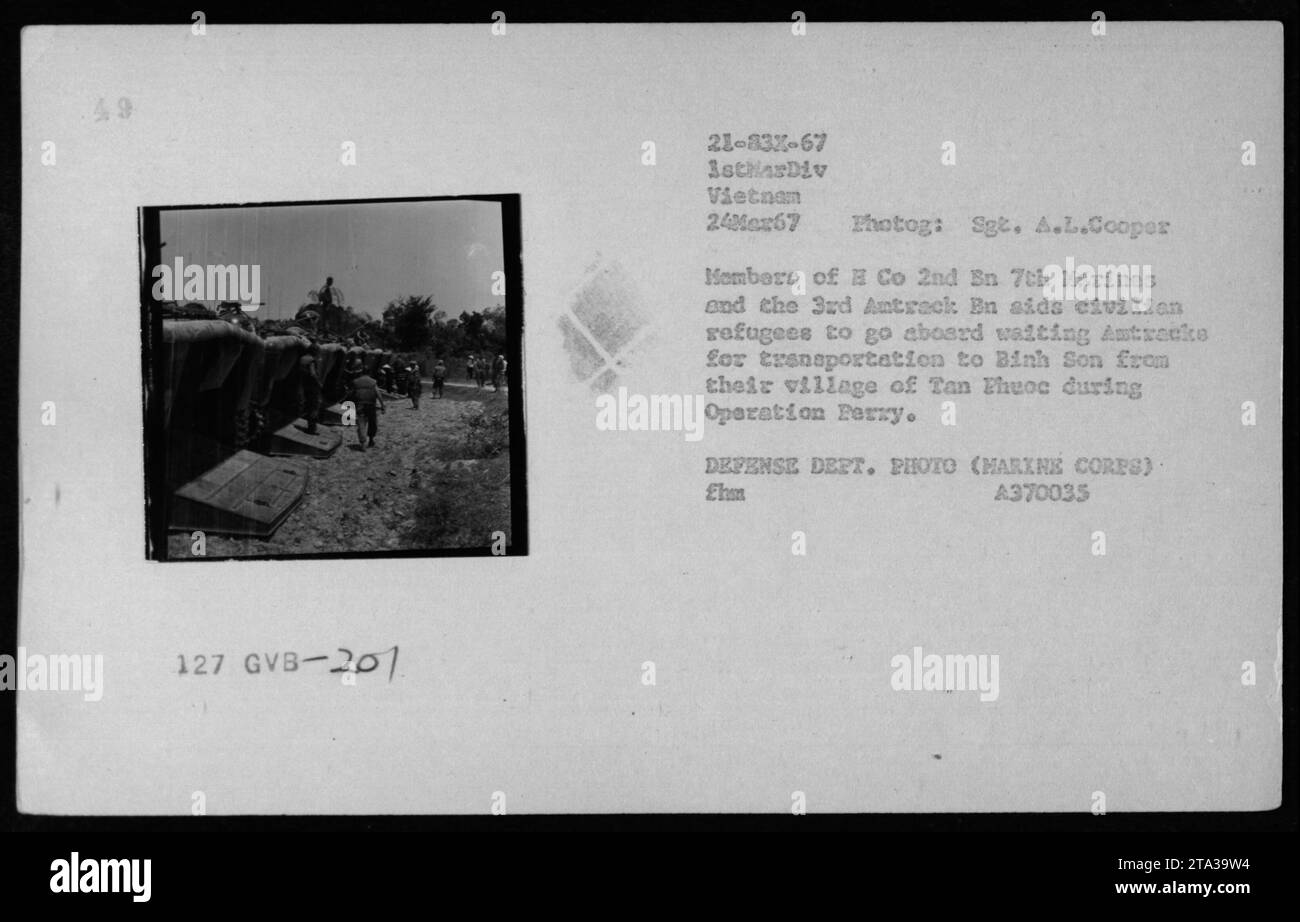 Us marines in civilian hi-res stock photography and images - Alamy