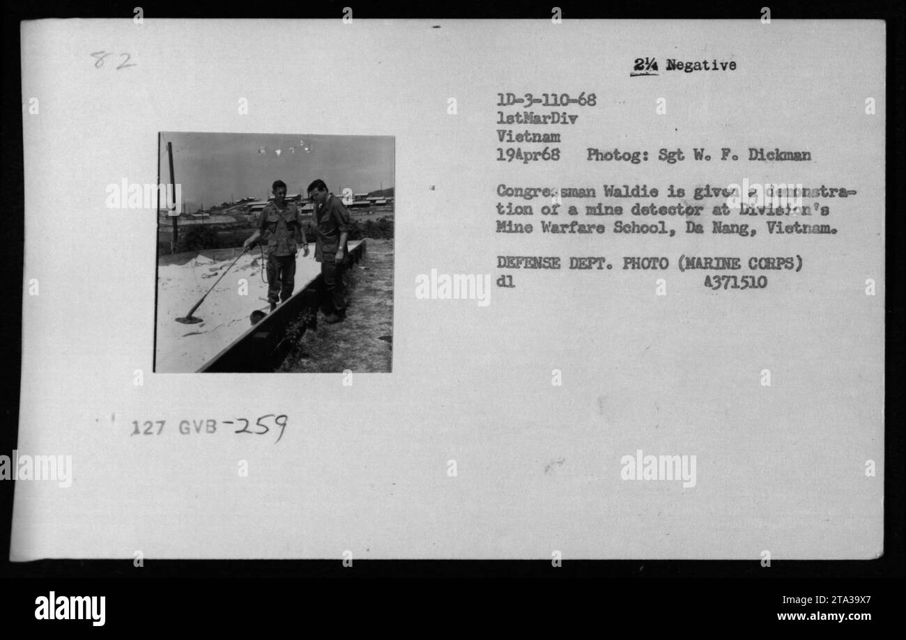 Divisions mine warfare school hi-res stock photography and images - Alamy