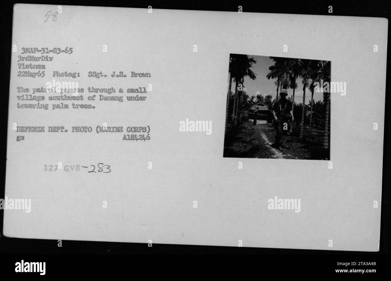 Vietnam war us soldiers 1965 Black and White Stock Photos & Images - Alamy