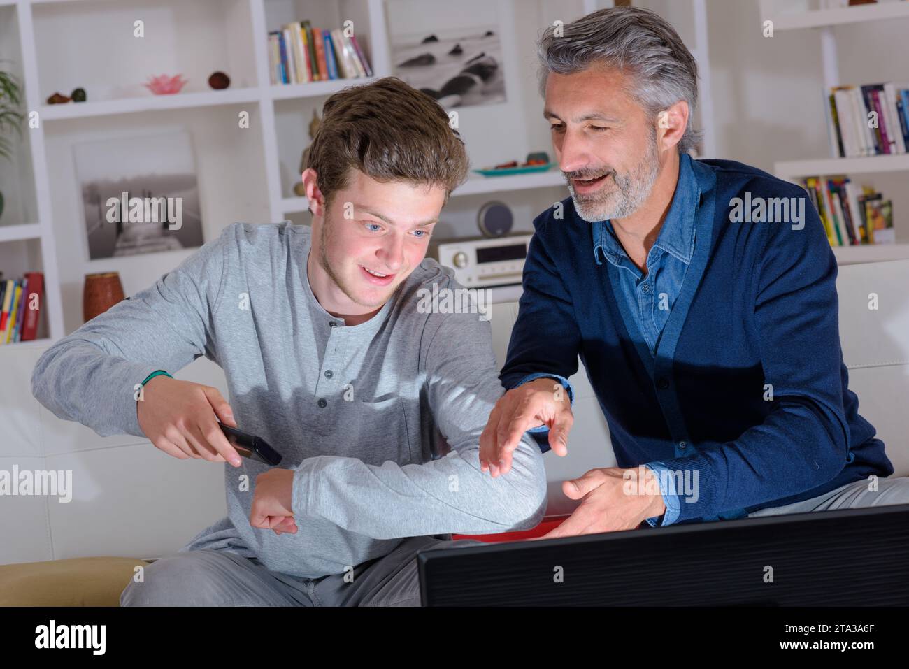 Fighting grab hi-res stock photography and images - Alamy