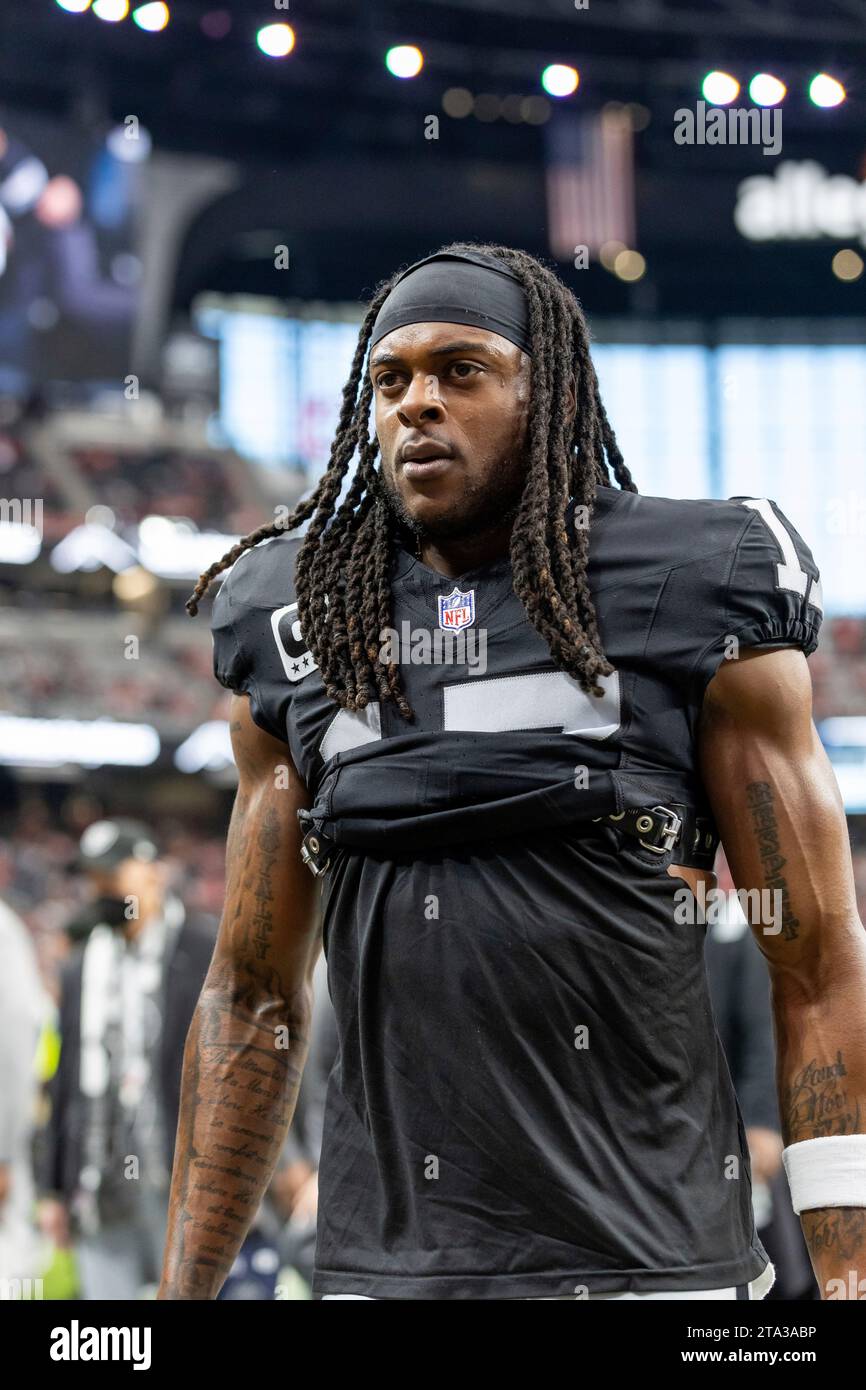 Las Vegas Raiders wide receiver Davante Adams (17) before playing ...