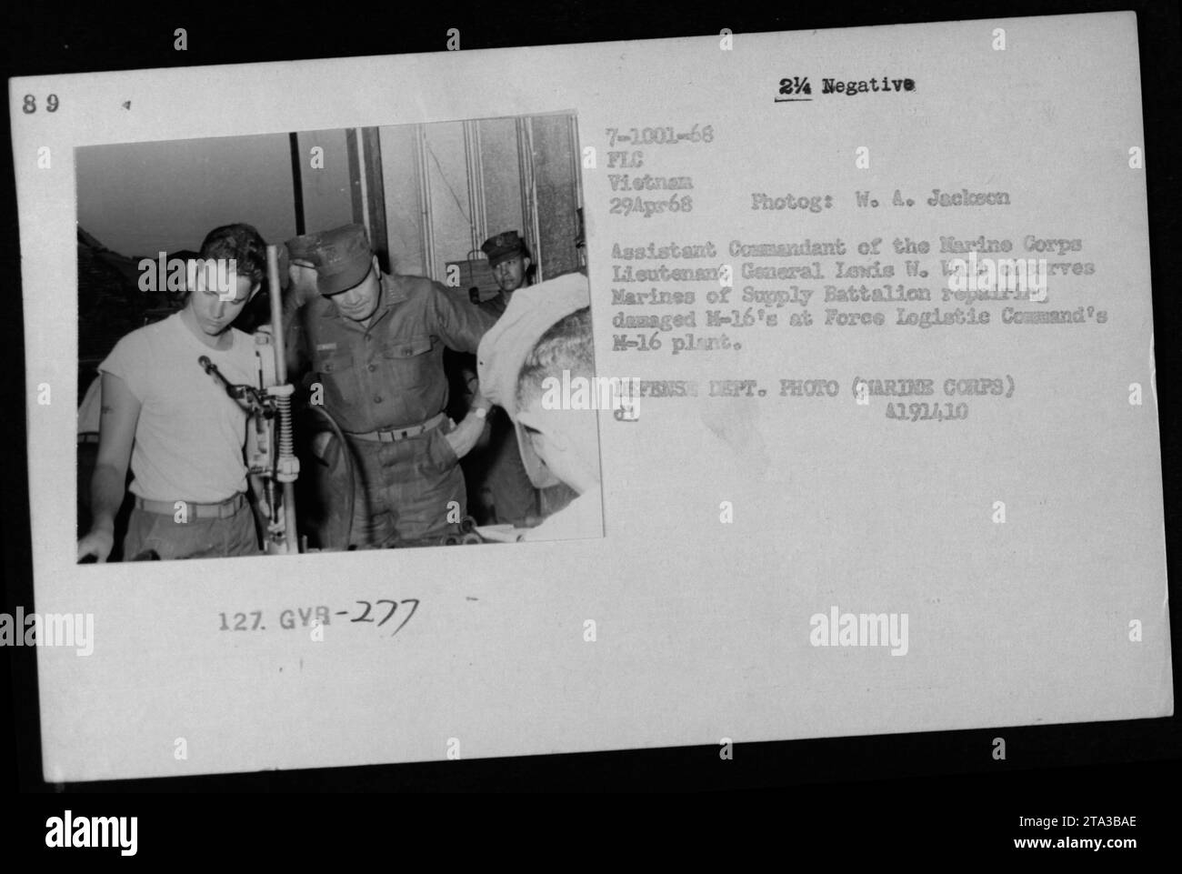 Lt gen walt hi-res stock photography and images - Alamy