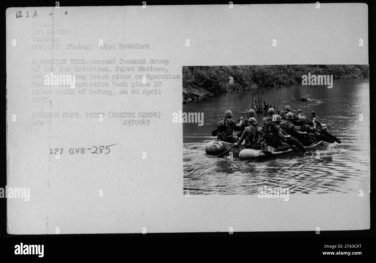 American Marines conducting a patrol along the Song Inton River during ...