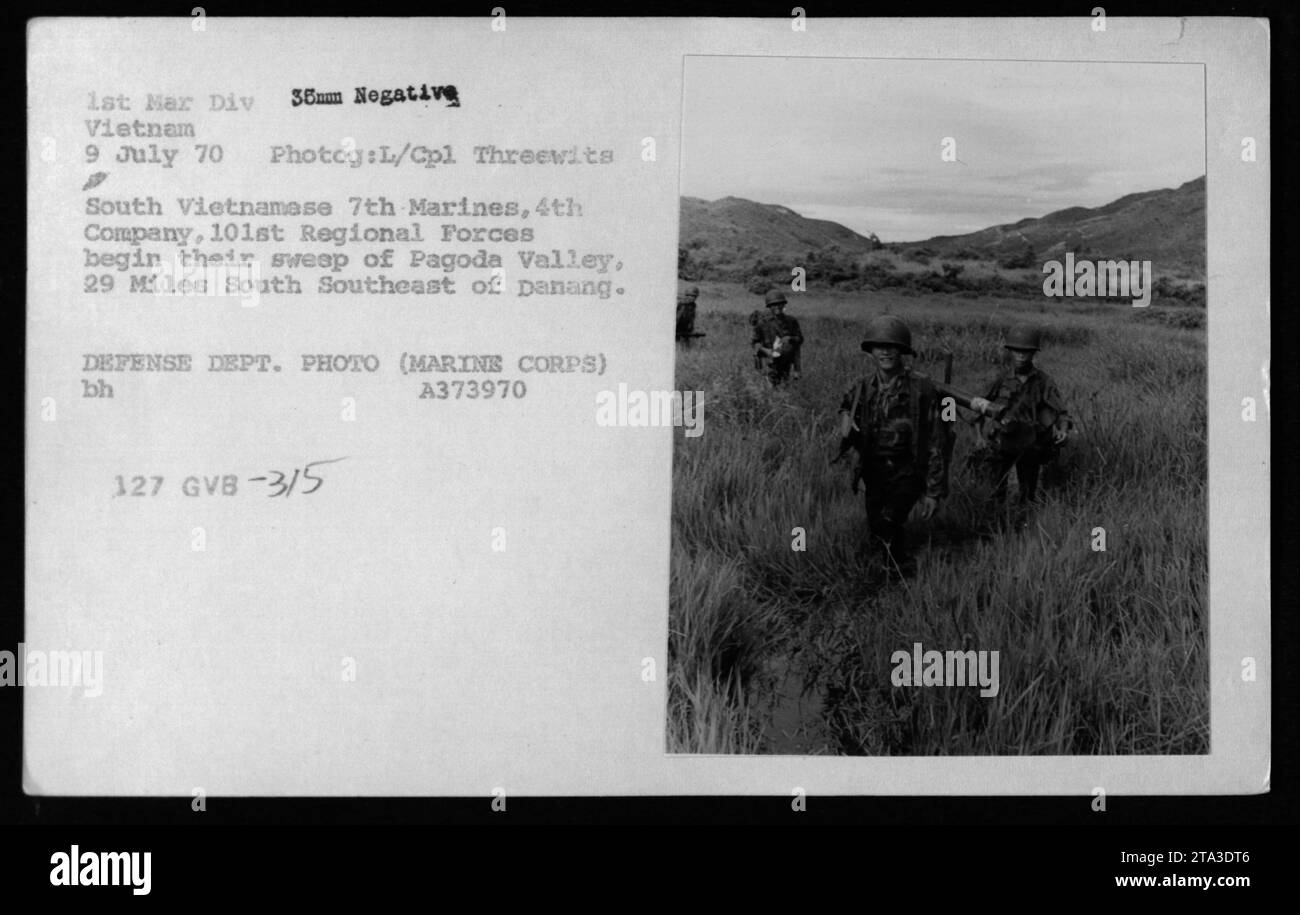 1970 1st mar div vietnam hi-res stock photography and images - Alamy