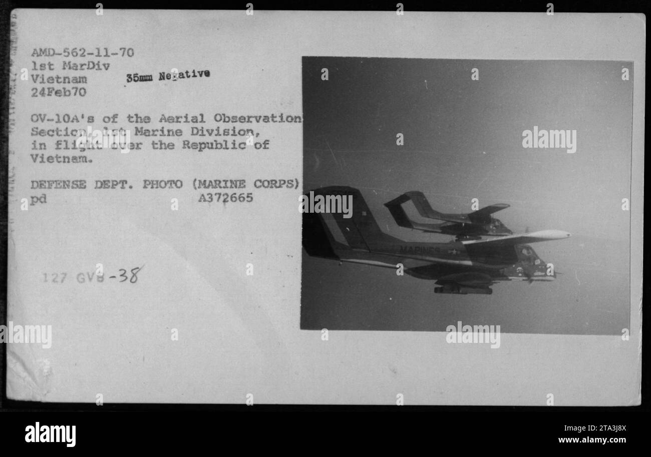 Ov 10a in flight hi-res stock photography and images - Alamy