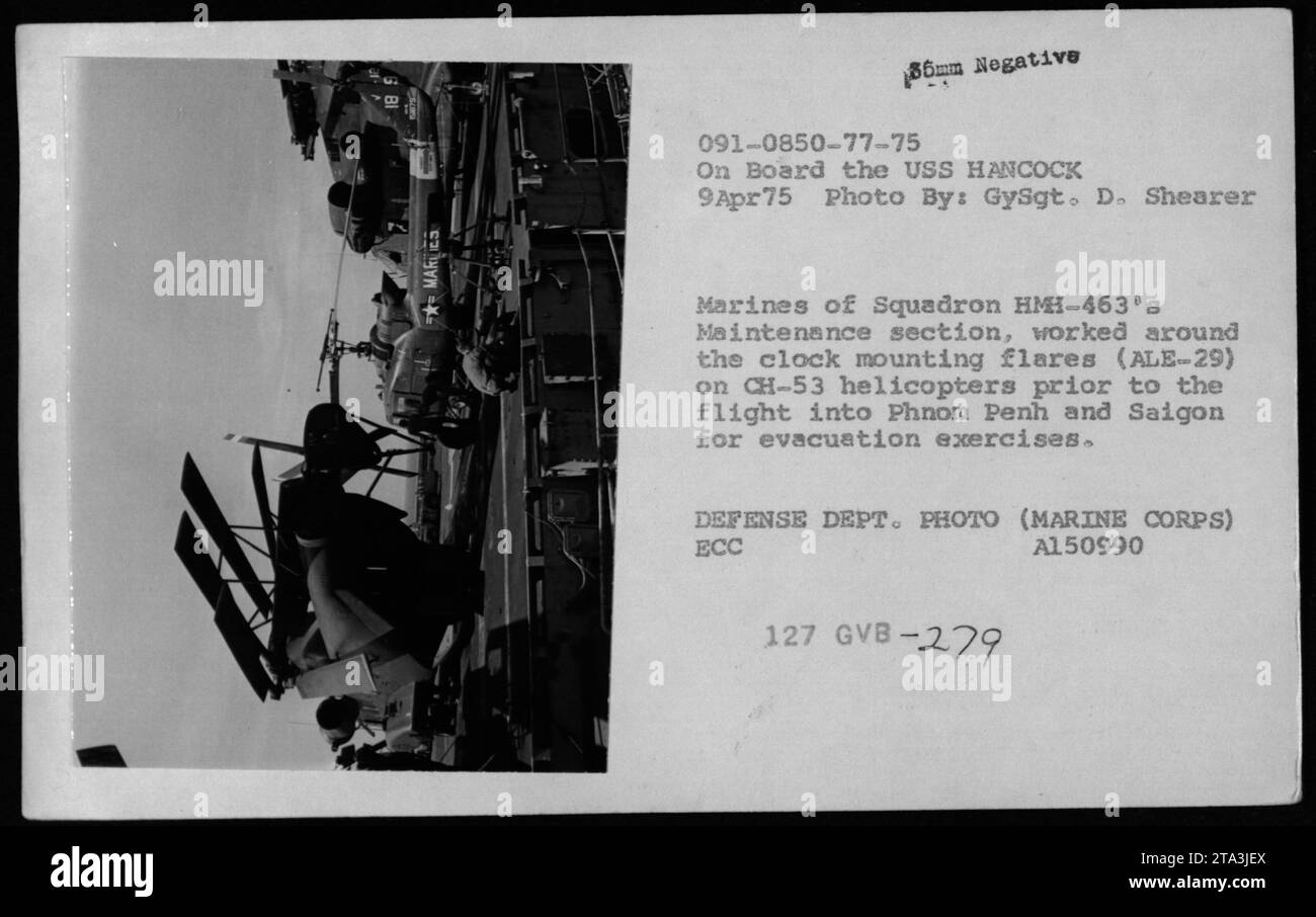 1975 evacuation of phnom penh and saigon hi-res stock photography and ...