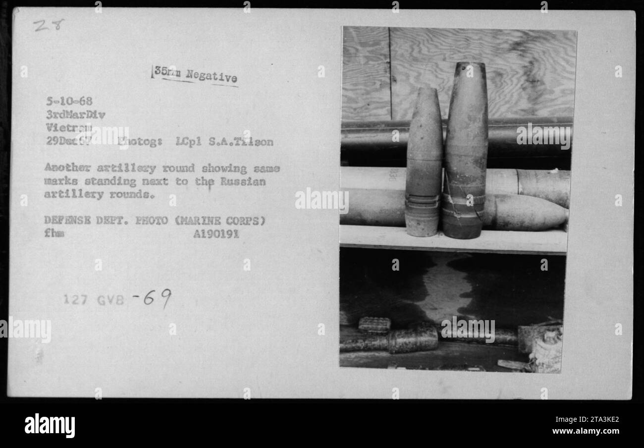 "Captured Weapons - US Marines display a captured Russian artillery ...