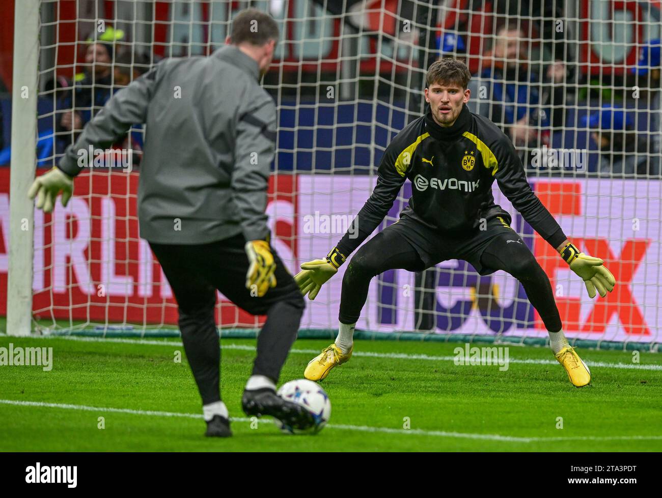 Milano, Italy. 28th Nov, 2023. Goalkeeper Gregor Kobel of Borussia ...