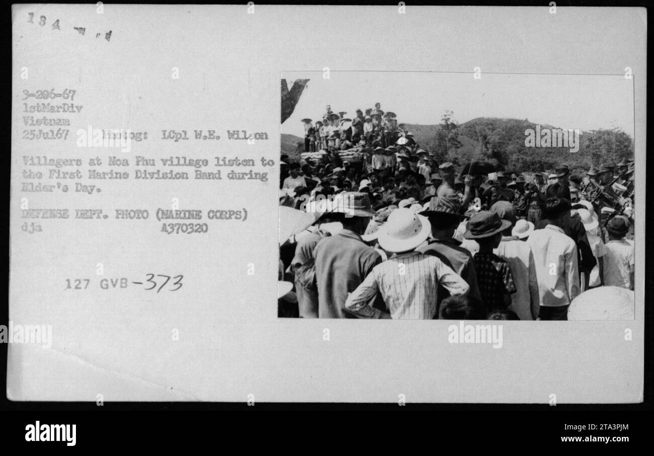 July 25 1967 Black and White Stock Photos & Images - Alamy