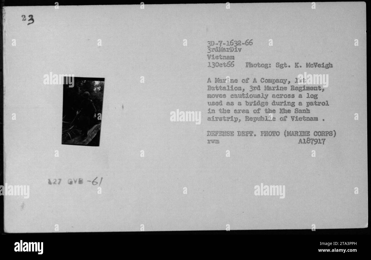 Communication training battalion marine Black and White Stock Photos ...