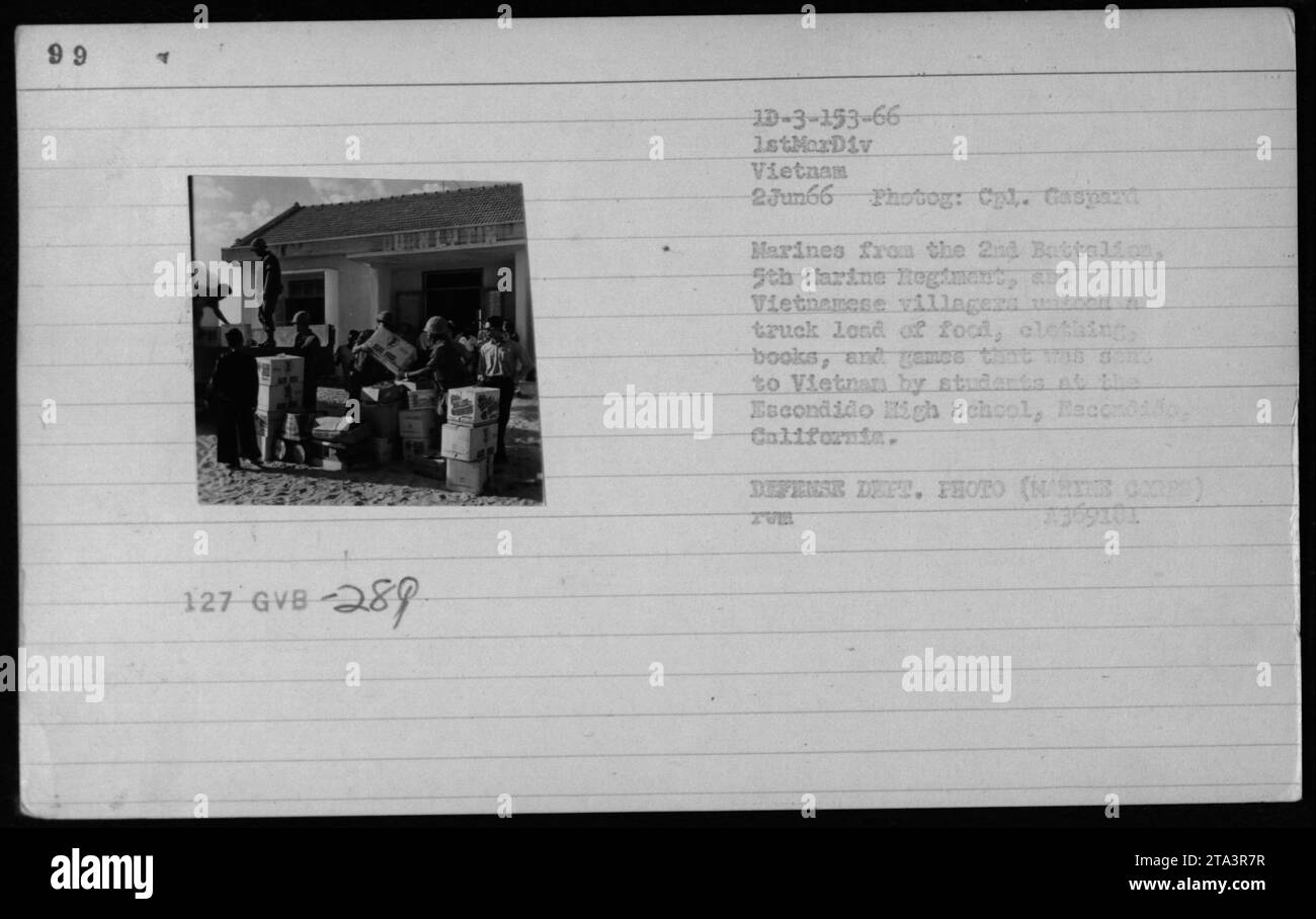 Marines from marine engagement Black and White Stock Photos & Images ...