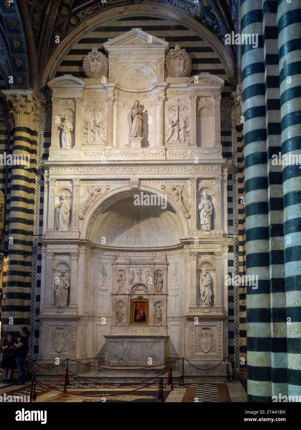 Piccolomini Altar, Siena Cathedral Stock Photo - Alamy