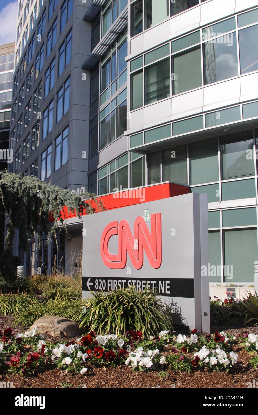 Newsource hi-res stock photography and images - Alamy