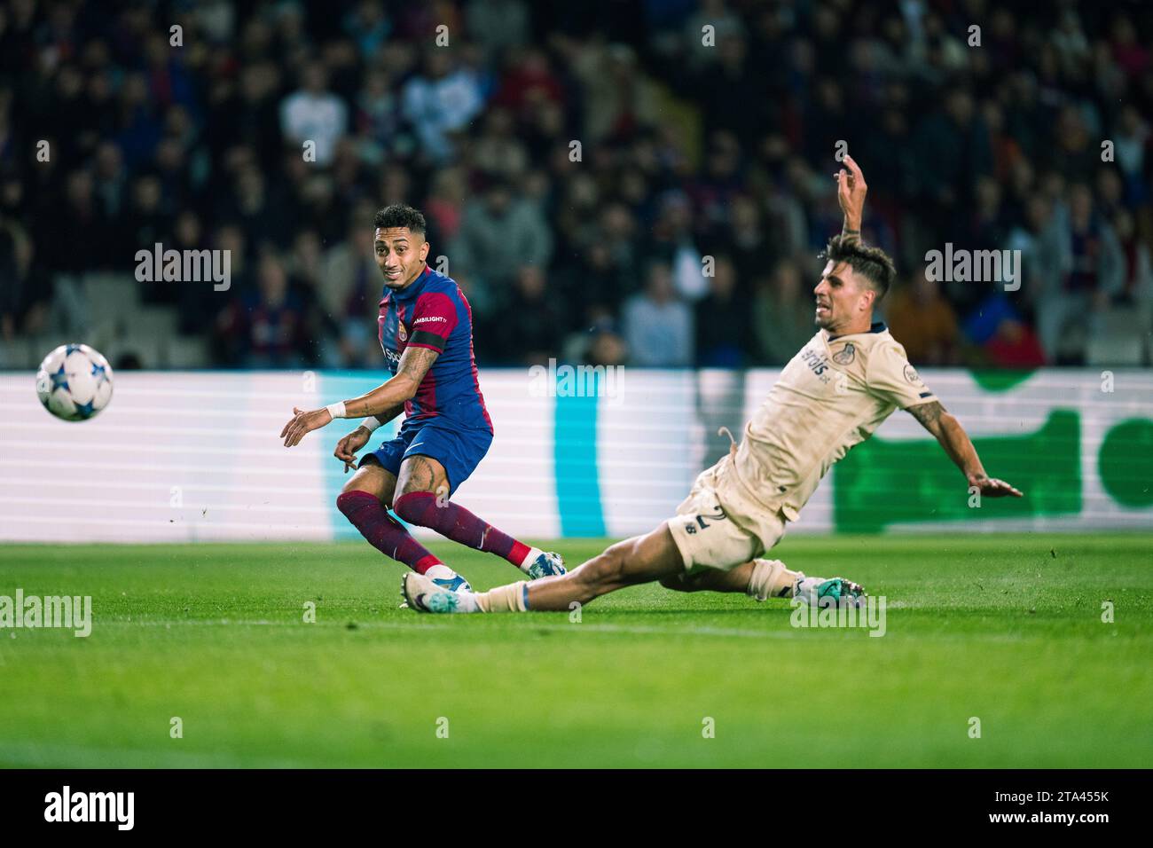 Raphinha fc barcelona team photo hi-res stock photography and images ...