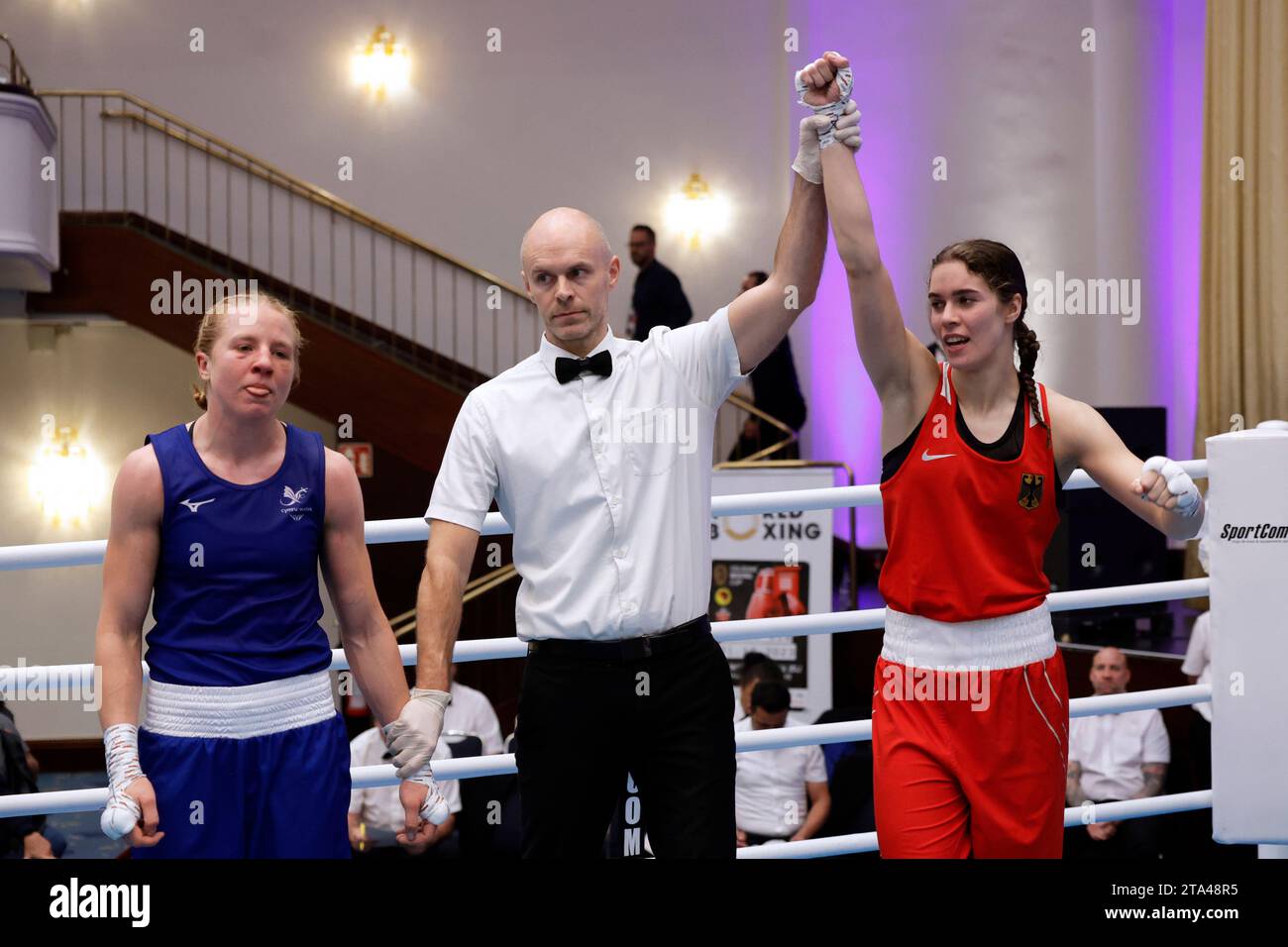 Siegerin frauen hi-res stock photography and images - Alamy