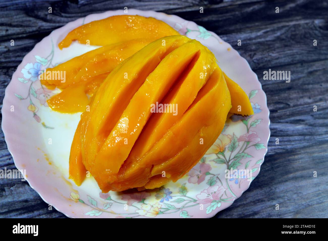 Egyptian cultivar fresh mango fruit called Beid El Agl large mangoes ...