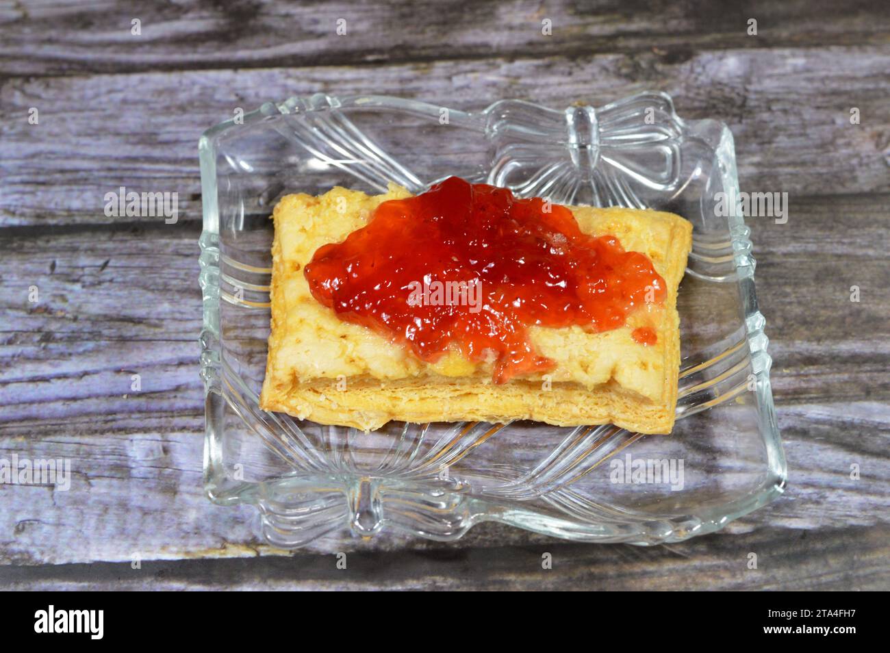 mille-feuille, millefeuille, Napoleon, vanilla and custard slice topped ...