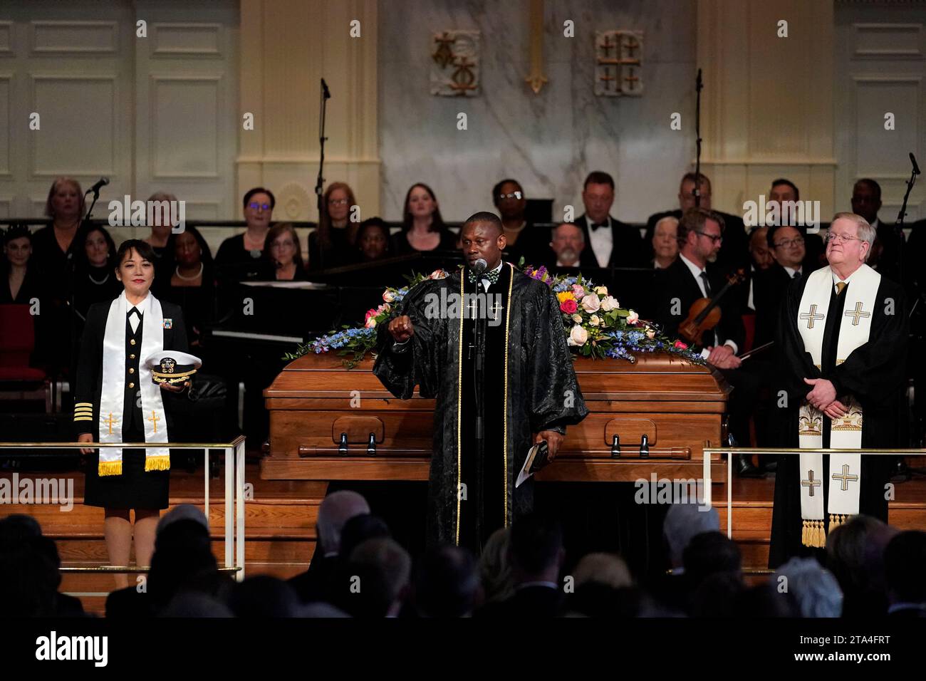 Atlanta, United States. 28th Nov, 2023. Pastor Tony Lowden, center ...