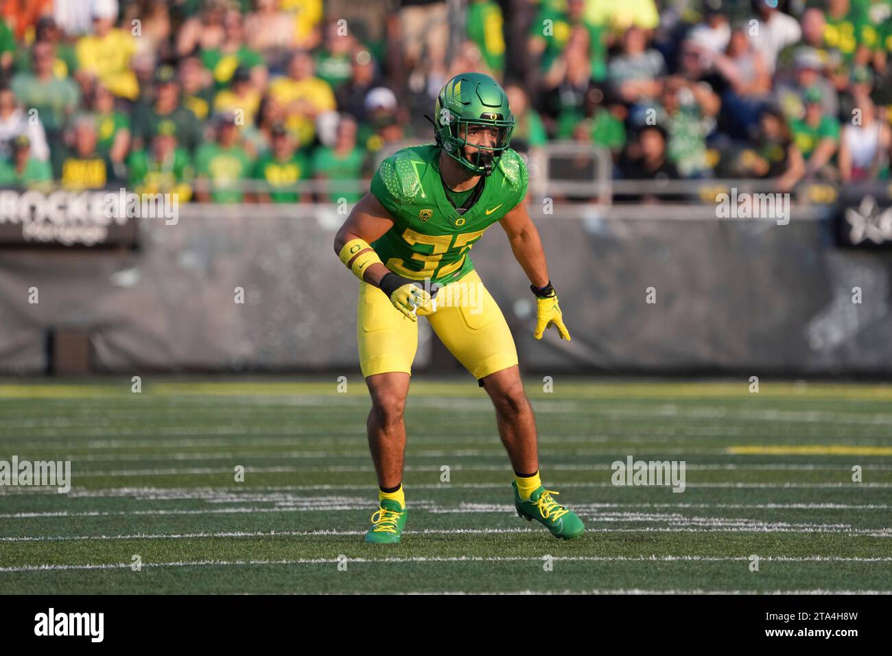 Oregon Ducks defensive back Evan Williams (33) during an NCAA college ...