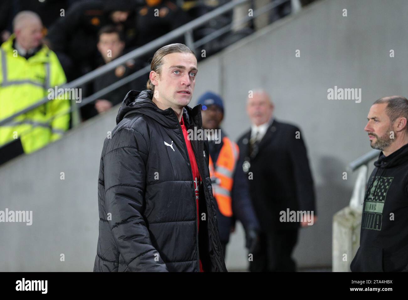 Hull, UK. 28th Nov, 2023. Former Hull City player Tom Eaves #9 of ...