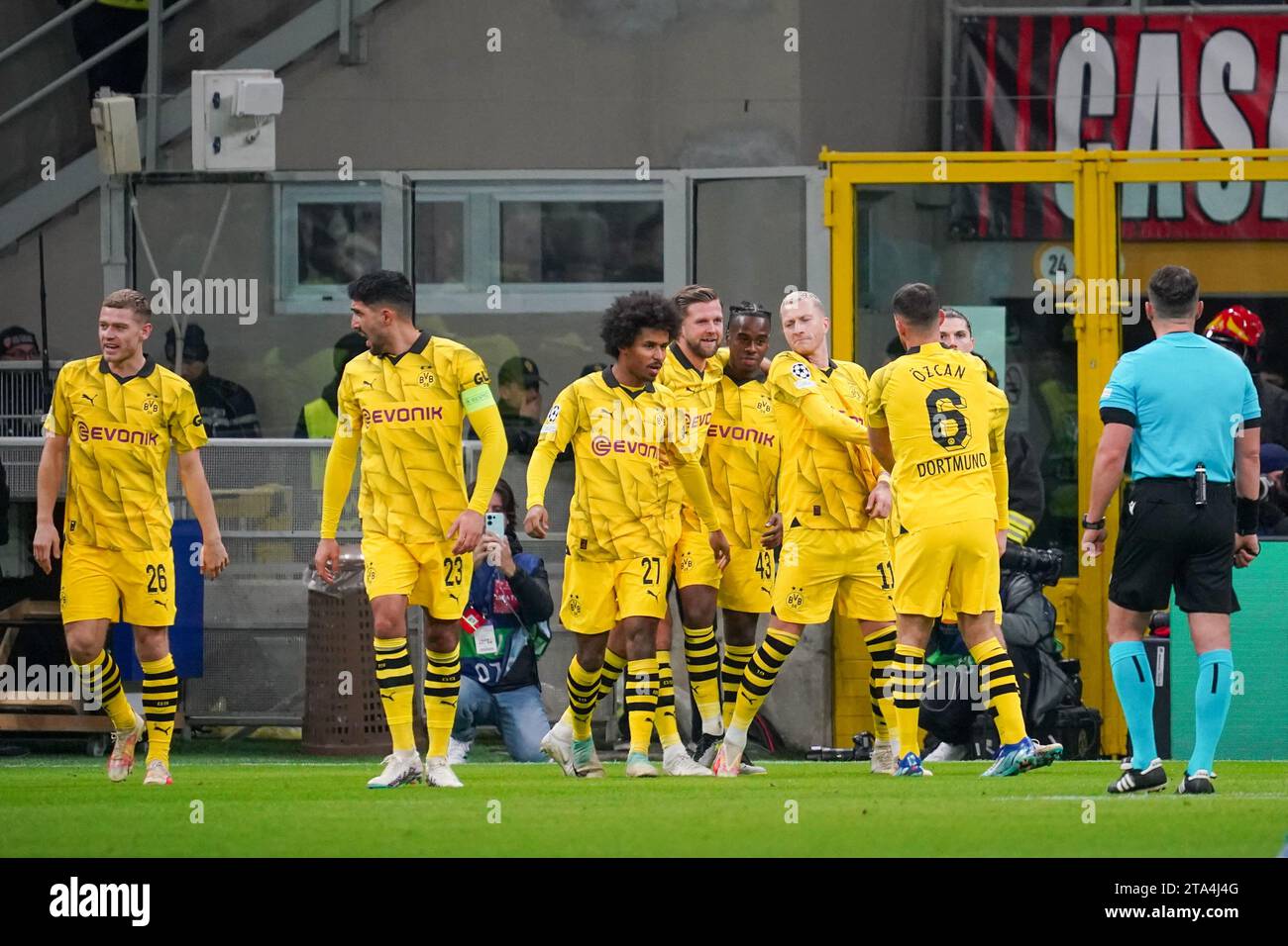 Ac milan bvb 09 hi-res stock photography and images - Alamy