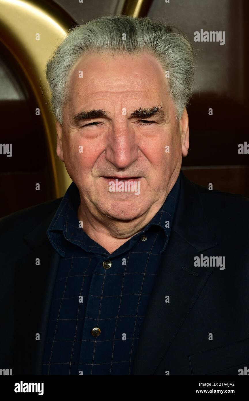 London, UK. 28th Nov, 2023. Jim Carter attends the Warner Bros ...
