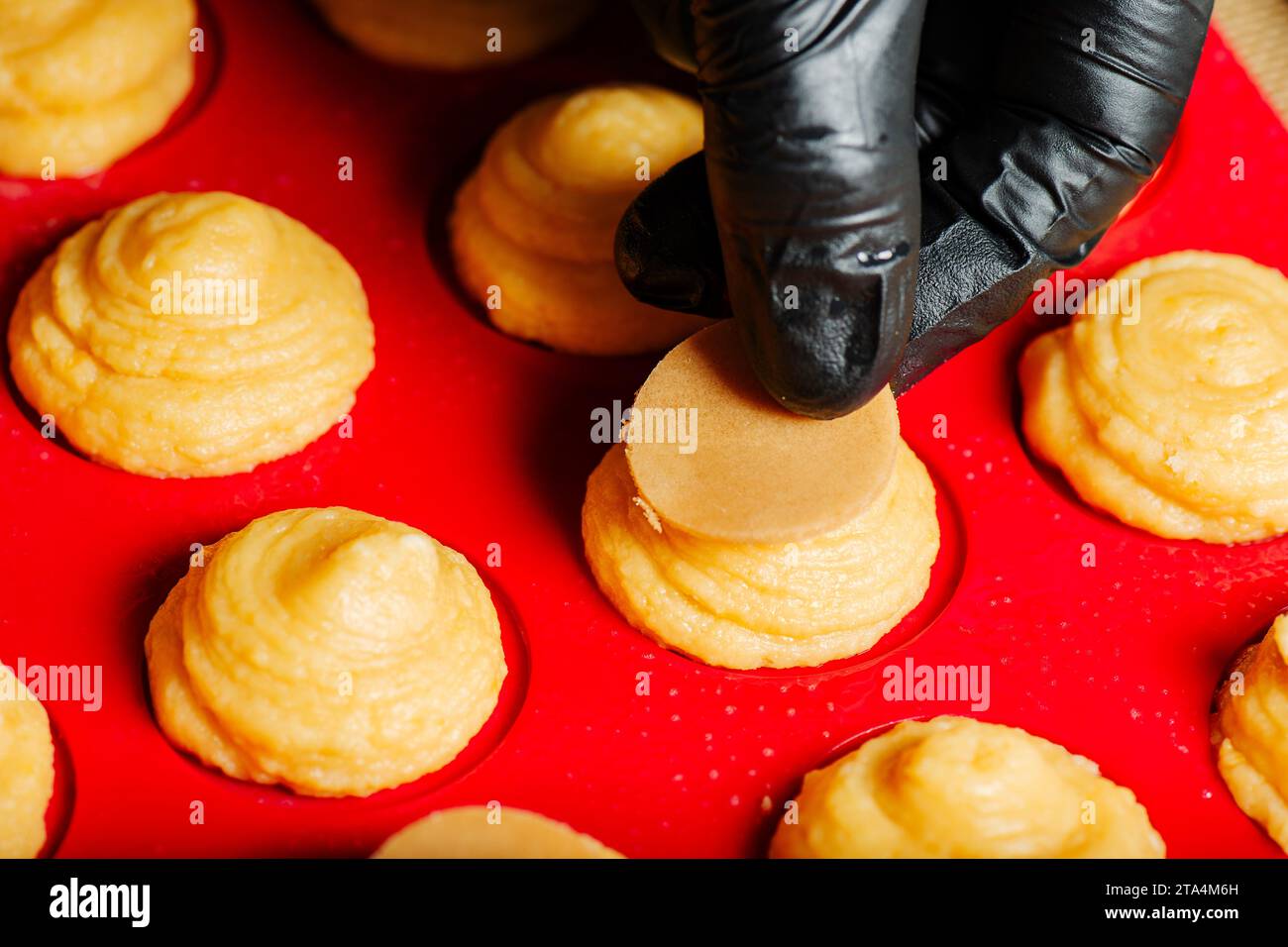 Chouxau craquelin hi-res stock photography and images - Alamy