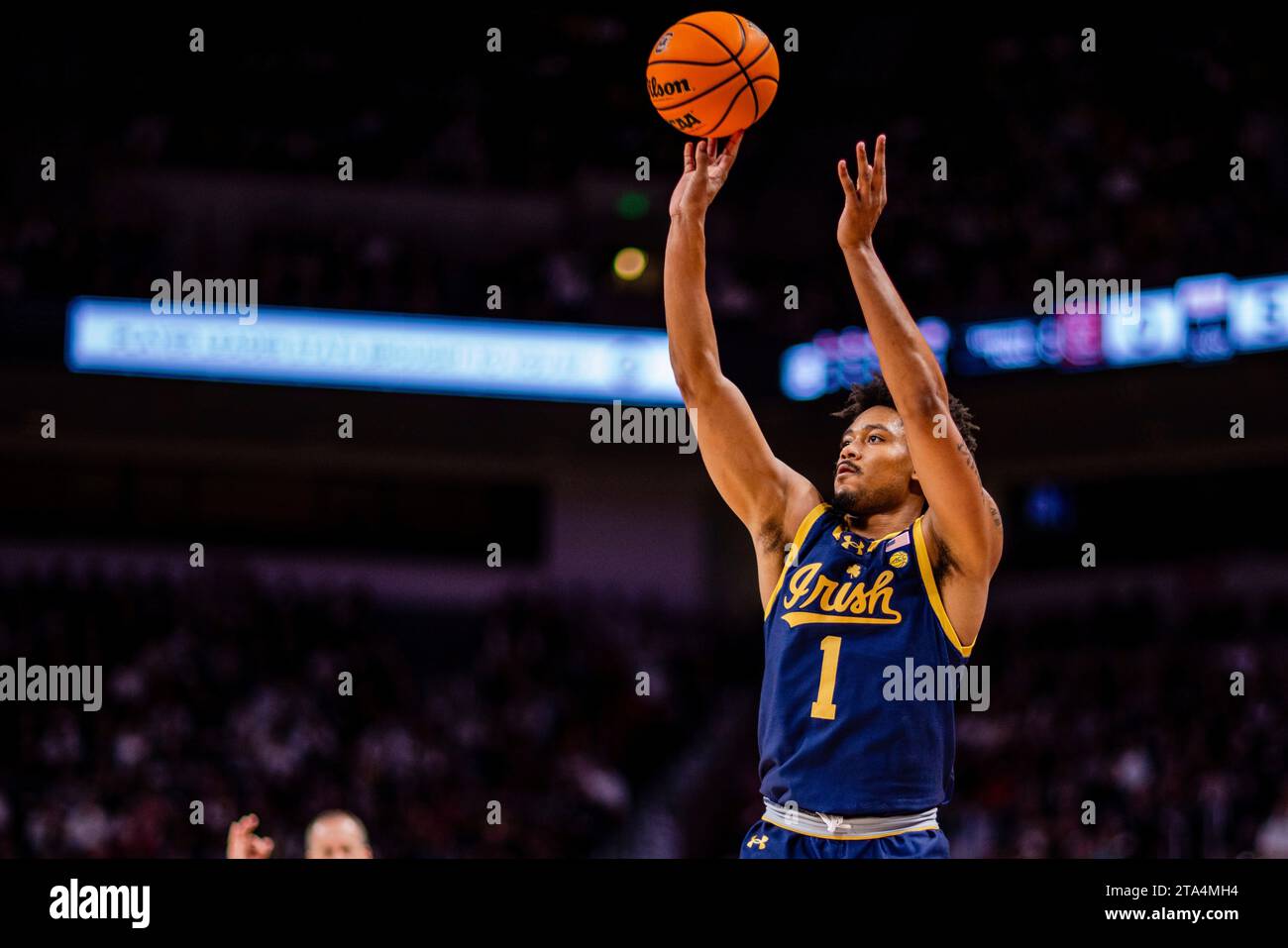 November 28, 2023: Notre Dame Fighting Irish guard Julian Roper II (1 ...