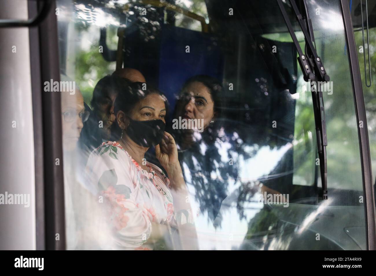 Large movement at the Ana Rosa bus terminal, south zone of São Paulo ...