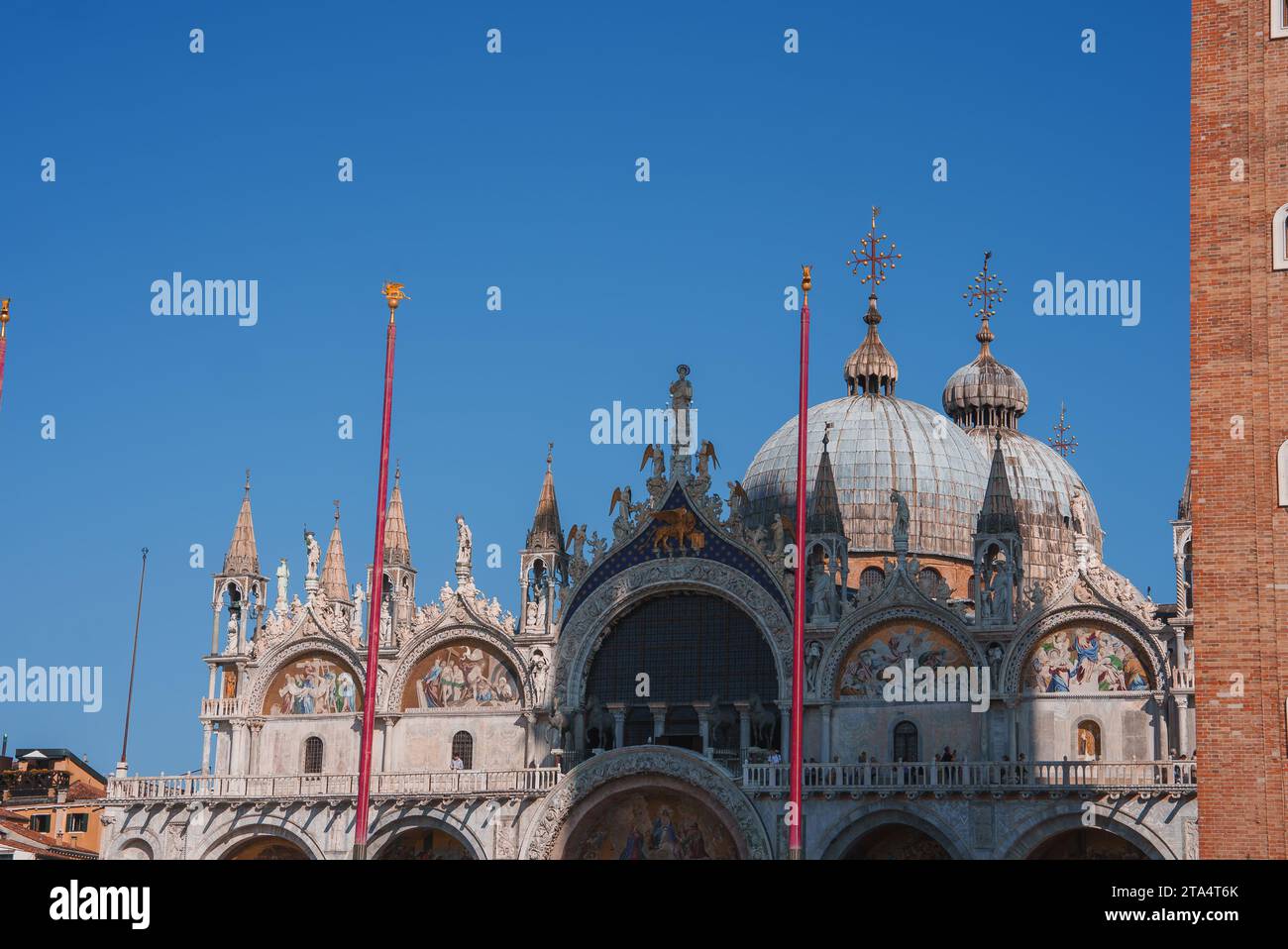 St. Mark's Square Venice Italy - Iconic Landmarks, Vibrant Atmosphere ...