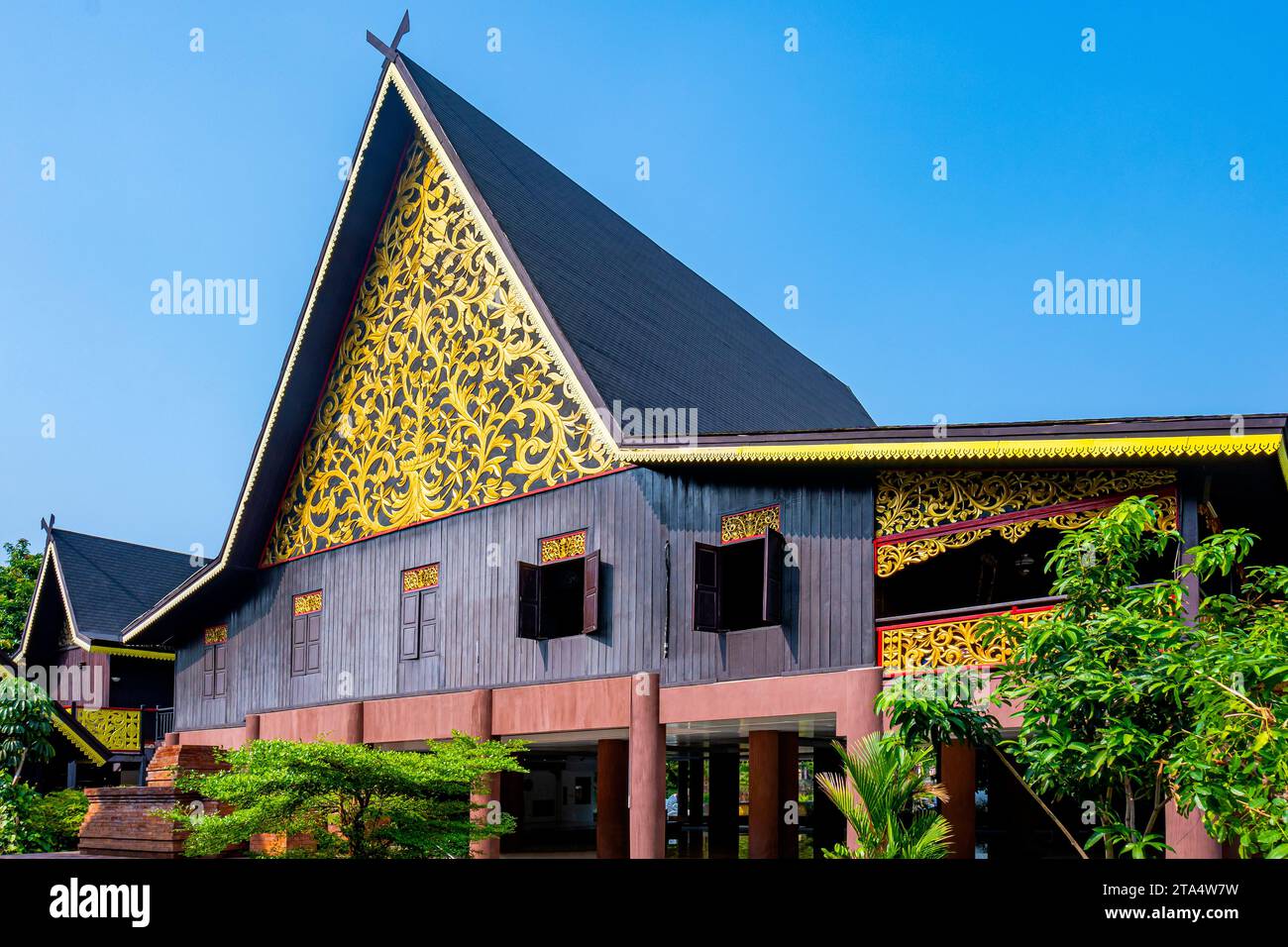 Various traditional houses in Indonesia. Indonesian traditional houses ...