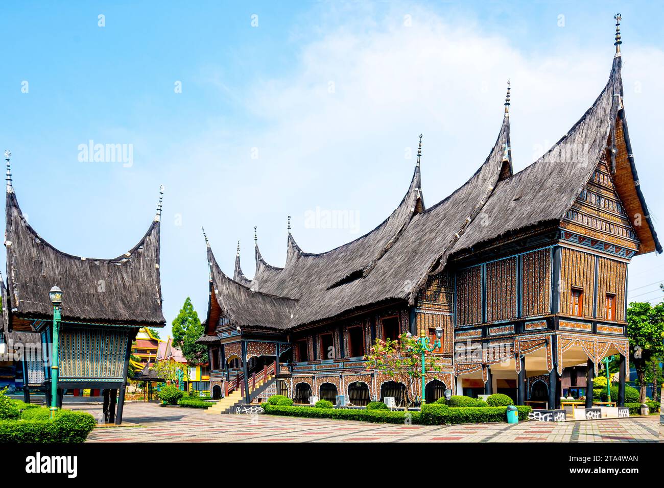 Various traditional houses in Indonesia. Indonesian traditional houses ...