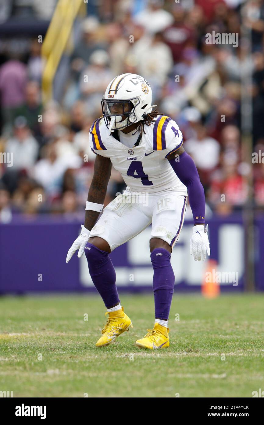 LSU linebacker Harold Perkins Jr. (4) looks to defend during an NCAA ...
