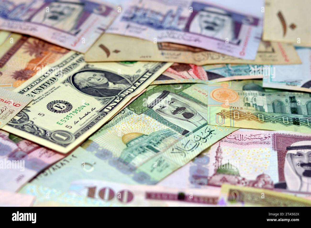 Banknote banknotes bank note notes bill bills hi-res stock photography ...