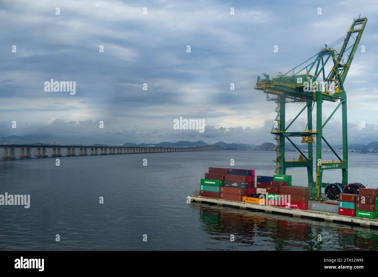 Port of Rio de Janeiro, Rio-Niteroi bridge at Guanabara bay Stock Photo ...