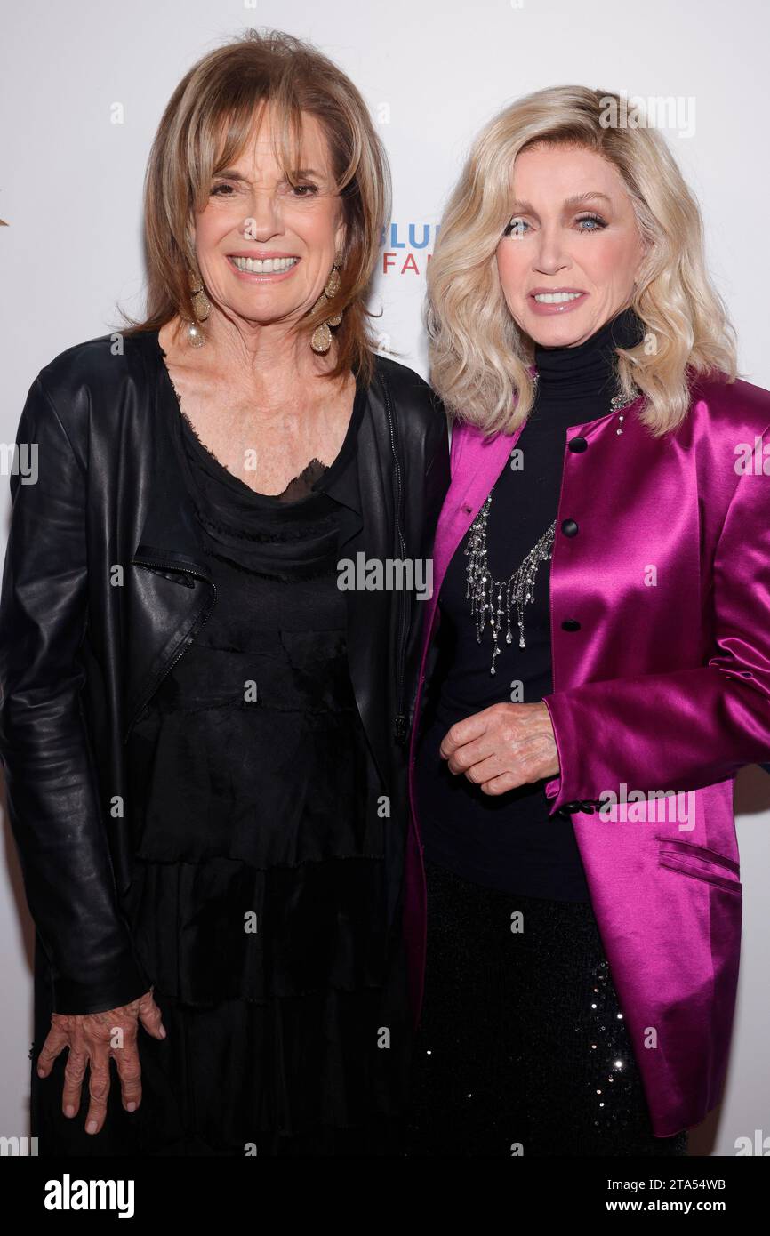 BEVERLY HILLS, CA 0 NOVEMBER 28: Linda Gray and Donna Mills at Gift Of ...