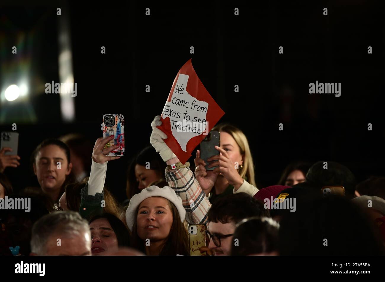 Vanessa bauer wonka premiere hi-res stock photography and images - Alamy